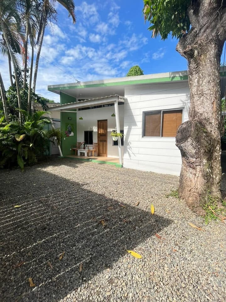 Casita De Miss Sam En El Centro De Puerto Viejo - Puerto Viejo de Talamanca