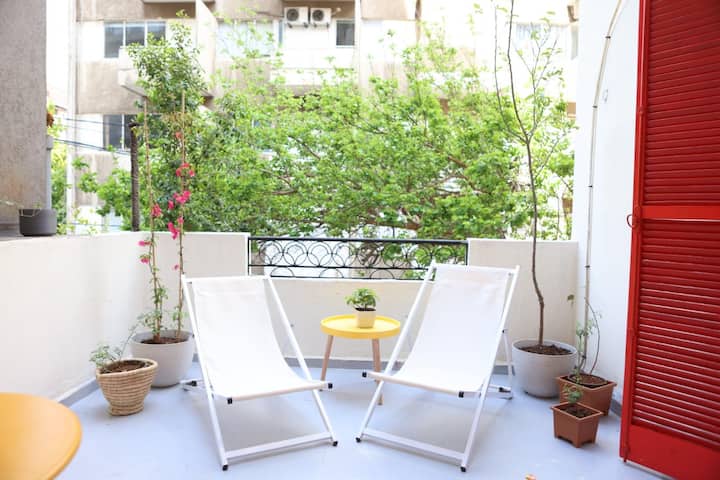 Bright Home With Sunny Terrace - Lebanon
