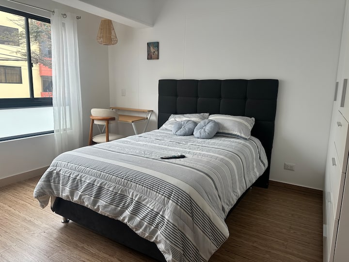 Moderno Y Acogedor Minidepartamento En San Miguel - Lima