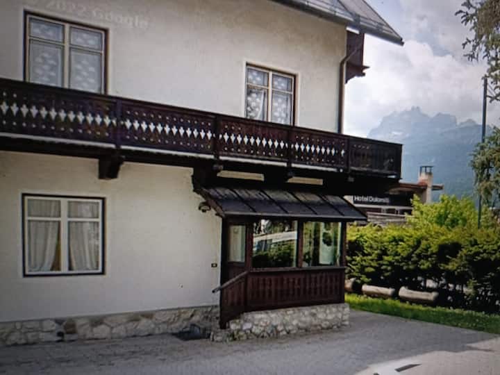 Villino Emanuela: Tofane View - Cortina d'Ampezzo