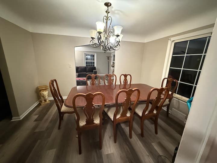 Large House In West Dearborn - Dearborn, MI