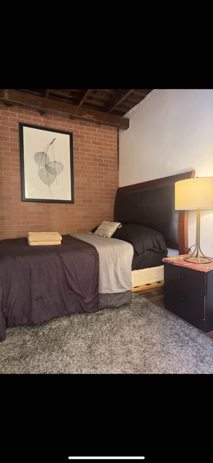 Private Little Cabin Room In Midcity, Most Central - Beverly Hills, CA