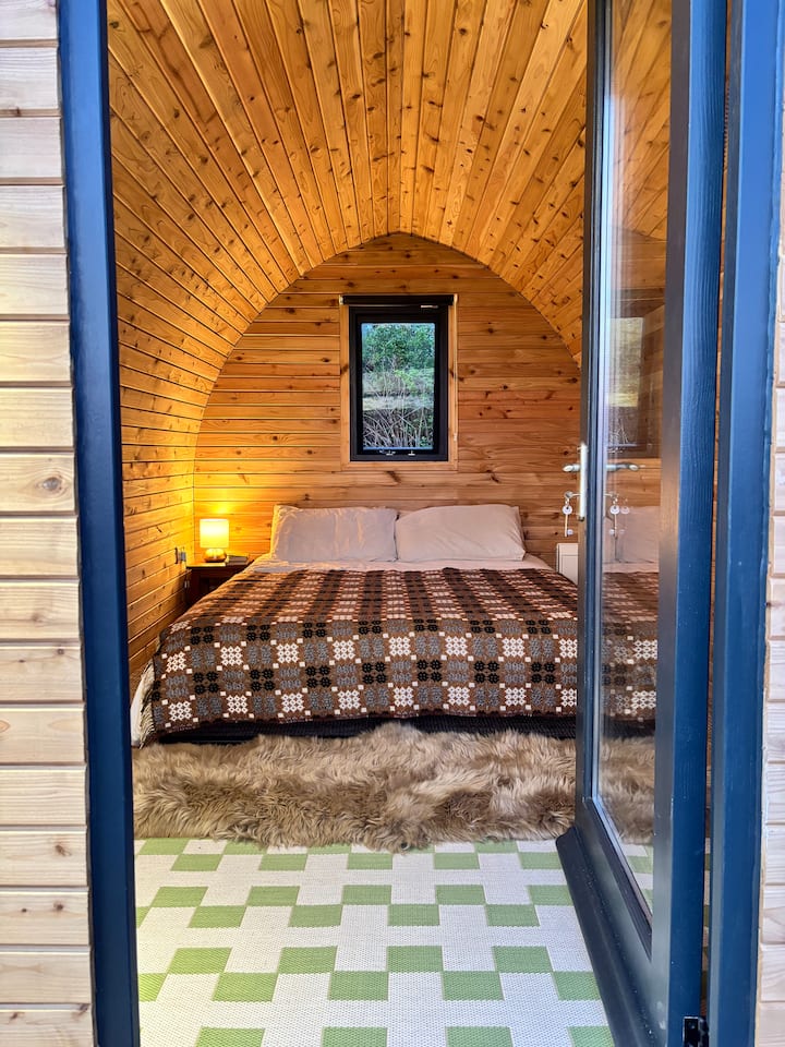 Cosy Cabin With Sea View - Castle High Glamping - Little Haven