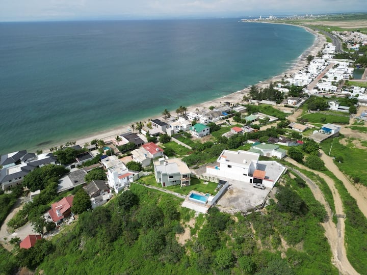 Casa Verde Piso 1, Hilltop Ocean View - Ballenita