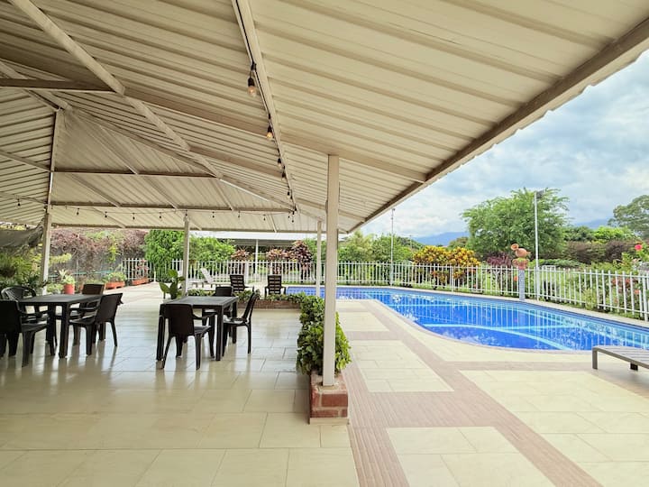 Finca Santa Elena Con Aire Ac, Piscina Y Diversión - Ginebra