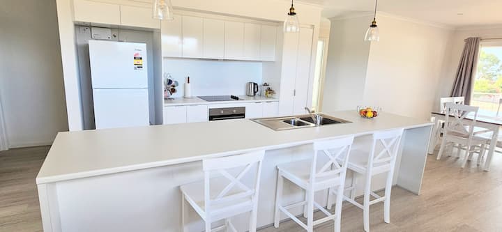 Bayside Holiday Home - Kingscote