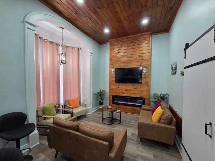 Entire Home In Greensboro, Nc - Greensboro, NC