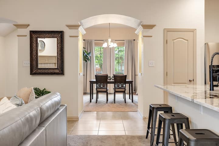The Knob Cozy Home - Elegant Retreat In Mckinney - McKinney, TX