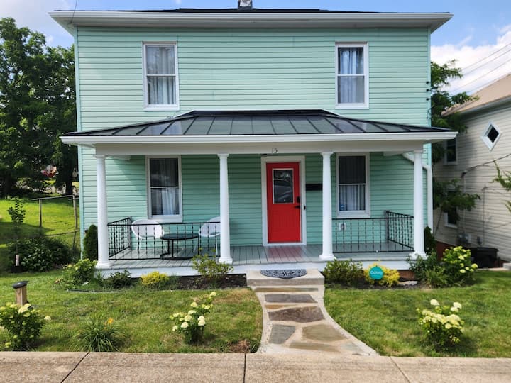 Peabody
Long / Short Term Rental - 스톤턴