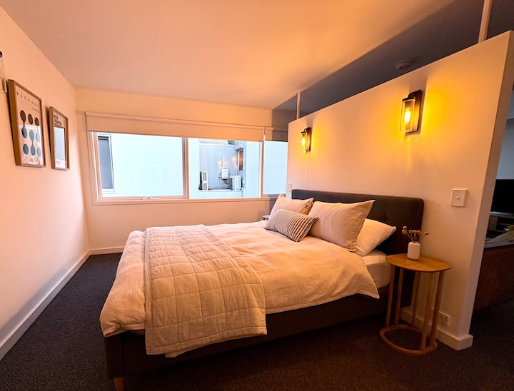 Prahran Studio - Heart Of The Action - St Kilda