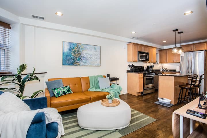 Patio | 15 Min Downtown & United Crt+king Bed, Cta - Chicago, IL