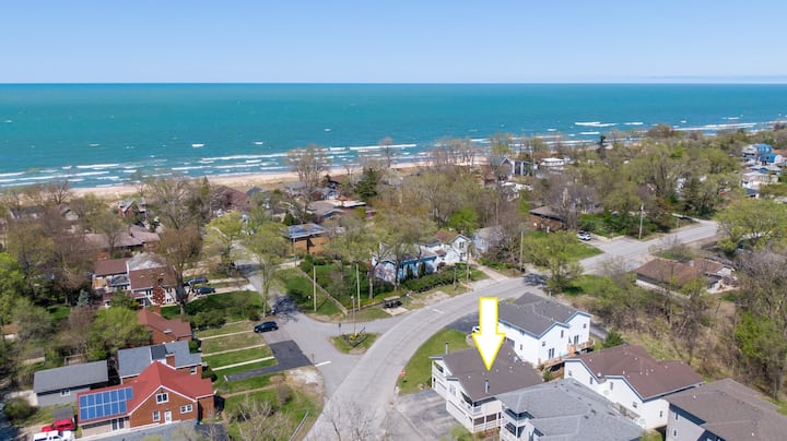 Home In Miller Steps To Beach/near Dunes Park - Gary, IN