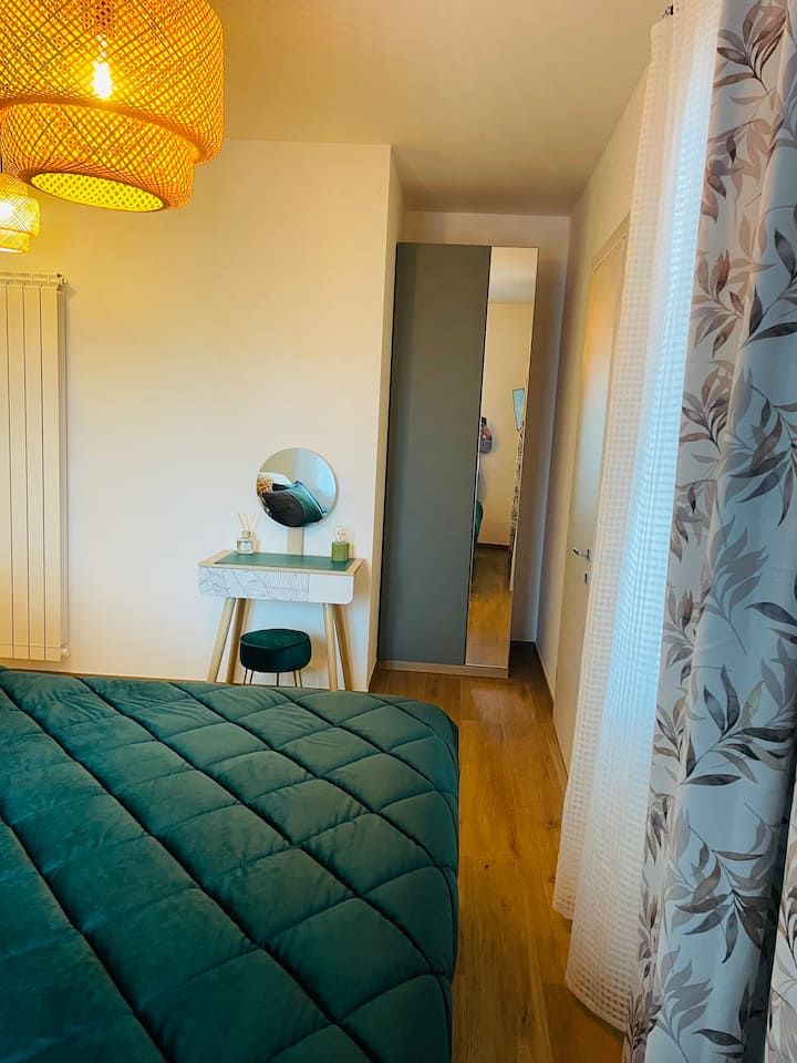 Airport Flower Rooms B&b| Lotus Room - Monfalcone