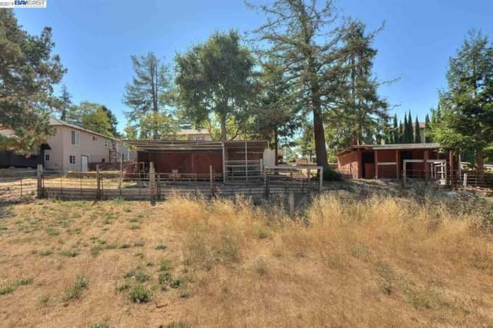 Field For Events/parties Or Camping - Castro Valley, CA