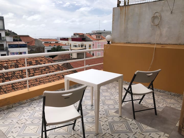 Roof Top Apartment With View Of The Harbor. - Praia