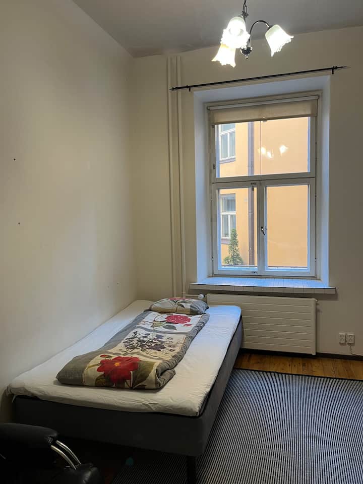 Valoisa Rauhallinen Yksiö Kallio - Helsinki