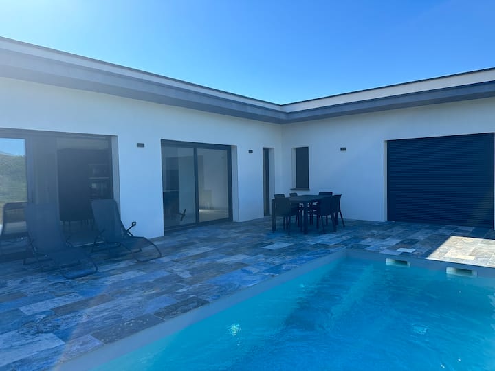 Villa Contemporaine Avec Piscine - Alès