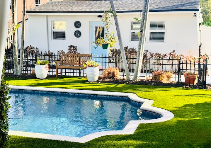 Cottage Cozy Studio West Palm Beach - West Palm Beach, FL