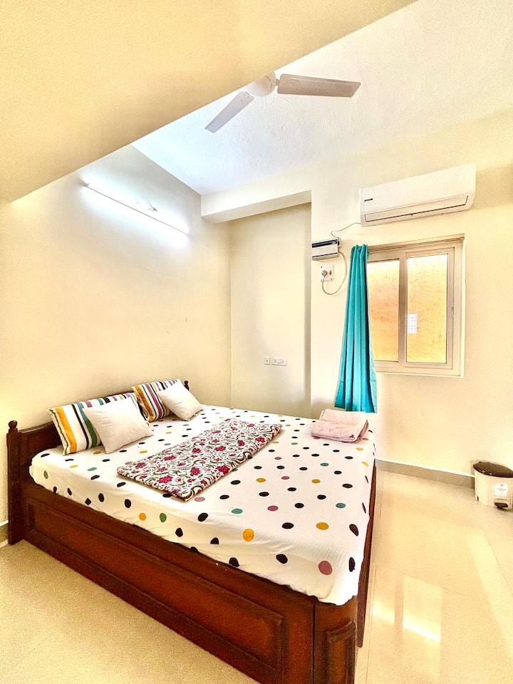 1bhk In Palavakkam. Ecr/omr - Chennai