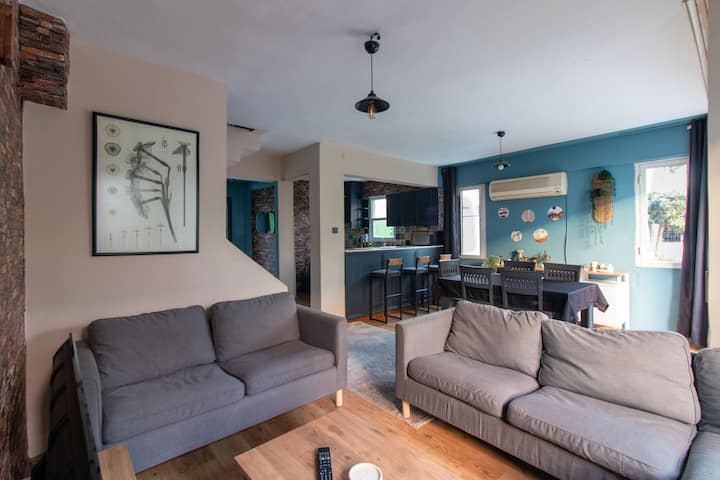 Vacation House With Terrace In Central Kuşadası - Kuşadası