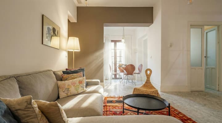 Central Seville • New, Stylish & With A/c - Seville, Spain