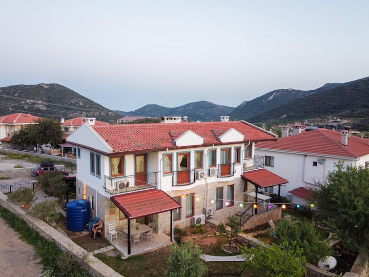 Geniş Bahçeli Huzur Dolu Villa… - Palamutbükü Plajı