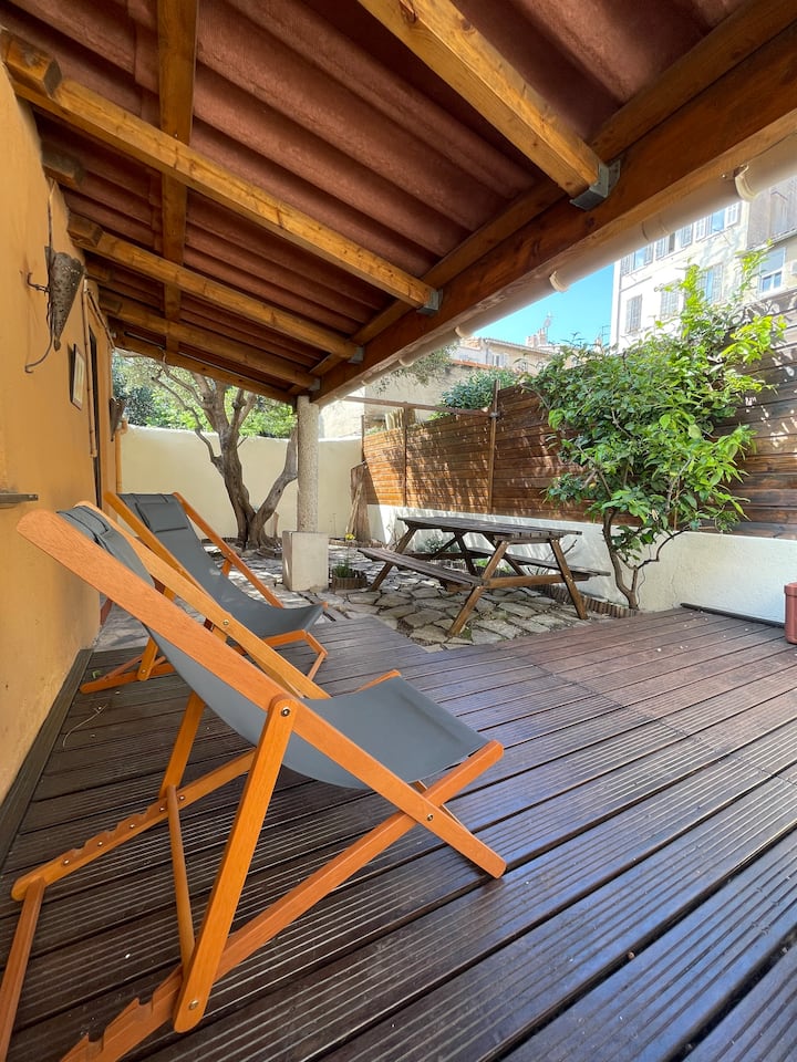 Jardin à Proximité De Notre Dame Du Mont - Marseille