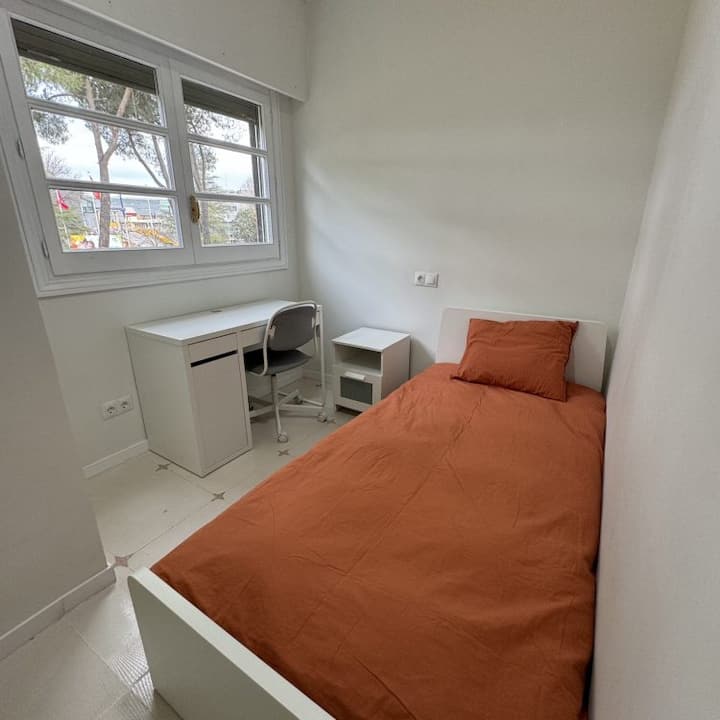 Habitación Individual 1.d - Villaviciosa de Odón