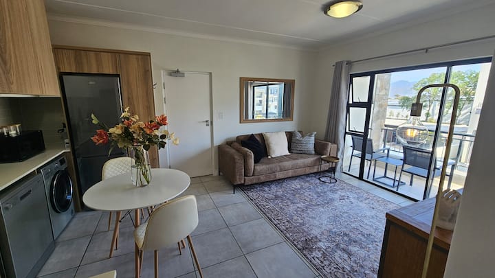 Luxury Apartment In Somerset West - Somerset West