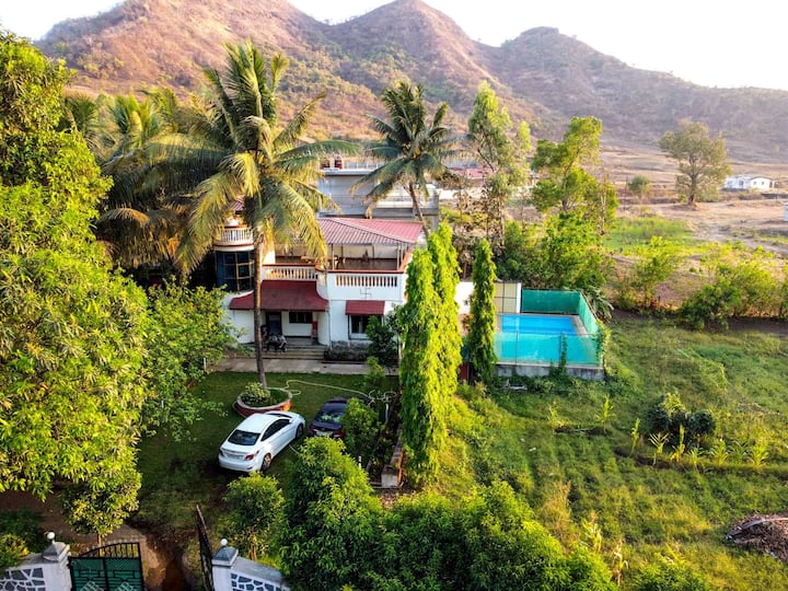 The Red Roof Ecostay - Karjat