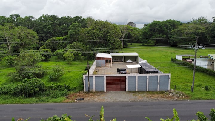 Alojamiento Privado, Limón - Limon