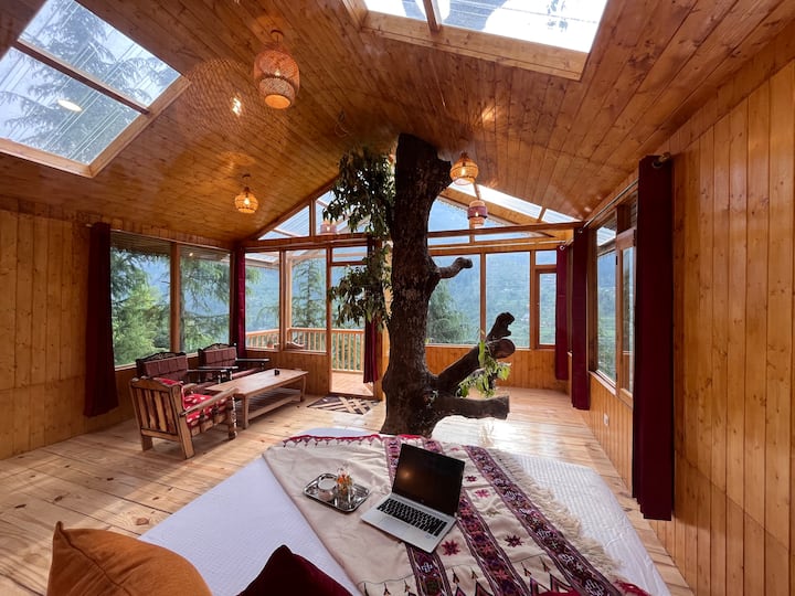 Tree House Jibhi /  The Tree Cottage Jibhi, - Jibhi