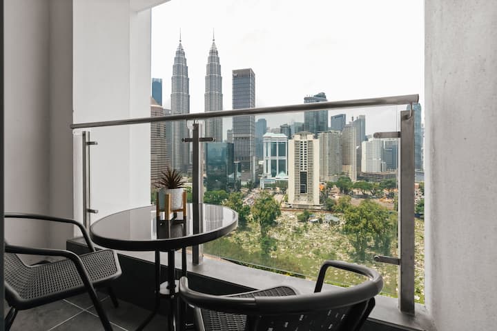 Legasi|klcc View|10minwalktoklcc|ps4|boardgames - Kuala Lumpur