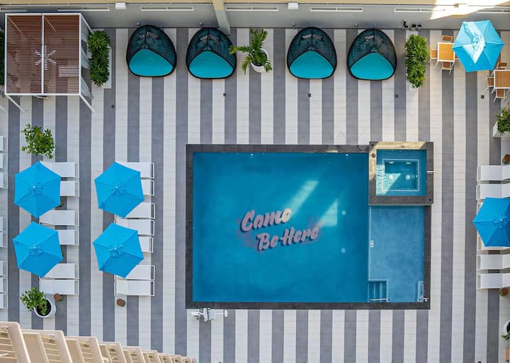 2 Stylish Suites – Walk To Beach, Shops & More - Honolulu, HI
