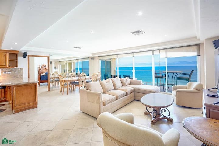 The Beachfront Balcony: Downtown Rosarito - Rosarito