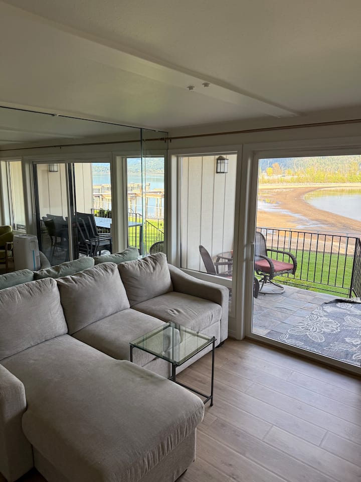 Lakefront Sandpoint Condo W/ Pool, Bikes & Kayaks - Sandpoint, ID