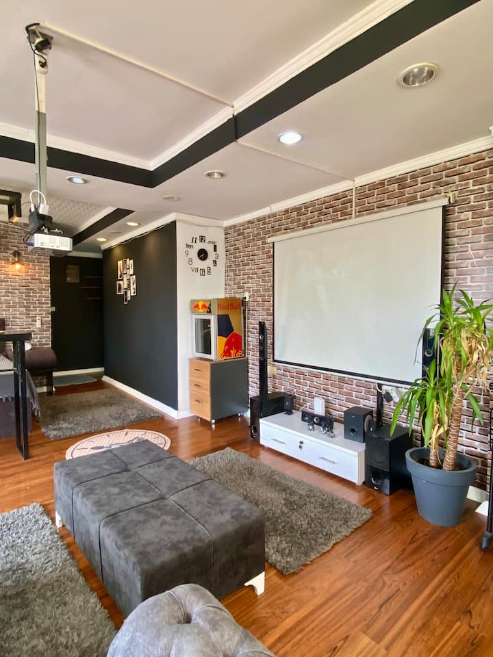 Cinehome In Center Of Antalya - Antalya