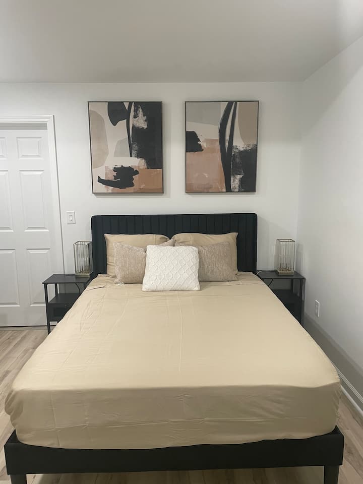 Stylish Studio W/ Private Entry - Duluth, GA