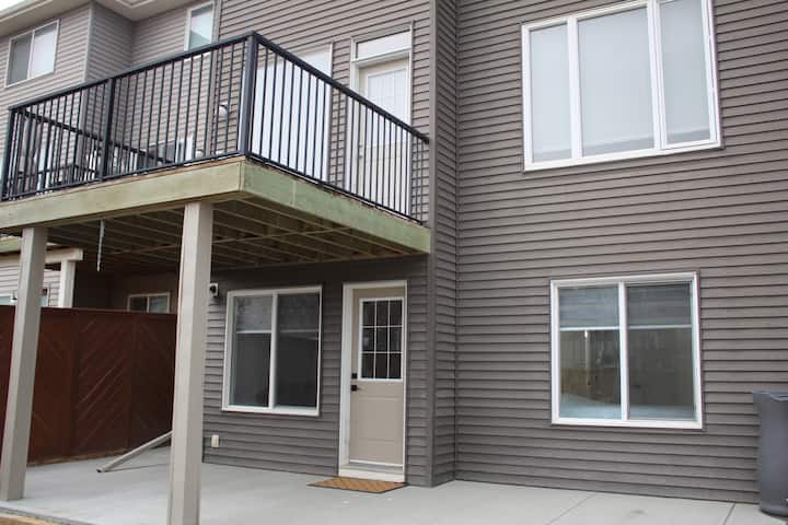 Bright Walkout W/ Private Entry & Backyard - Calgary