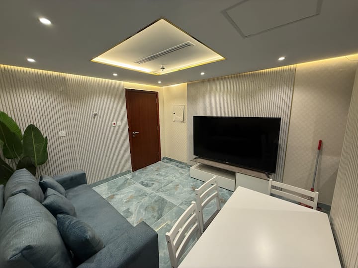 2bhk | Prime Spot | Bus, Food Nearby - Ajman