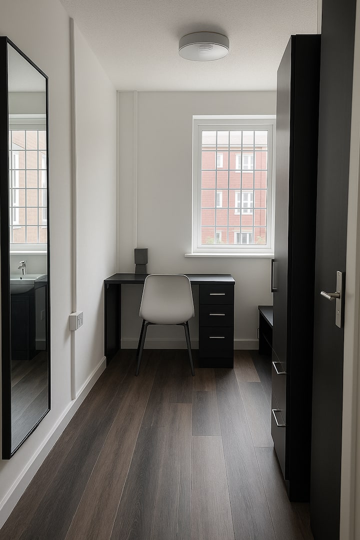 21b-modern En-suite - Leeds