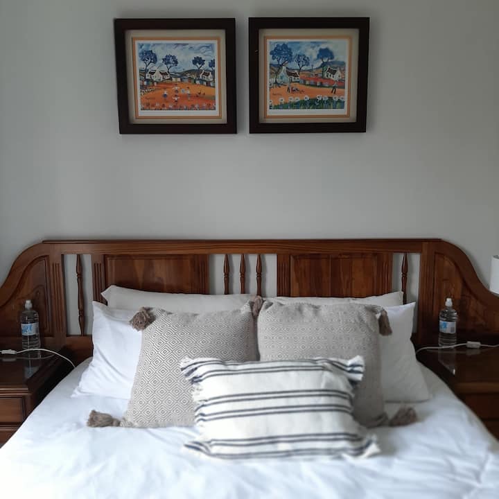 Caledonia Guest Room - Secunda