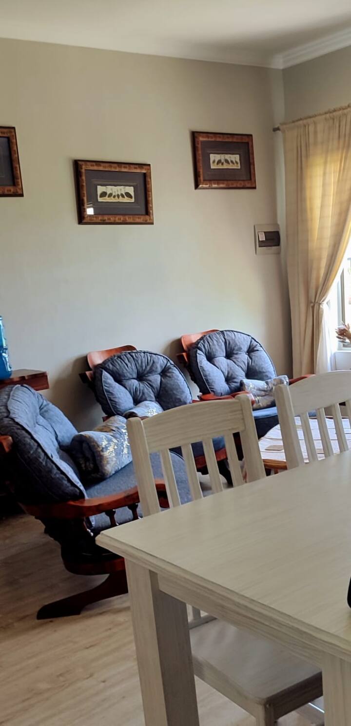 Caledonia Guest Room - Secunda