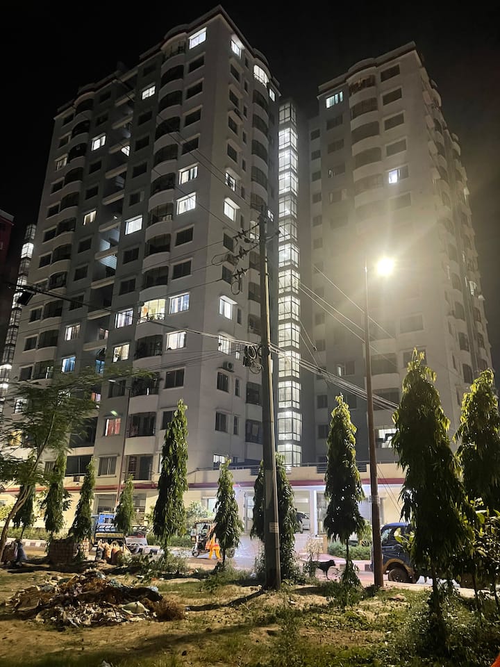 Uttara Apartment Near Metro Access - Dhaka