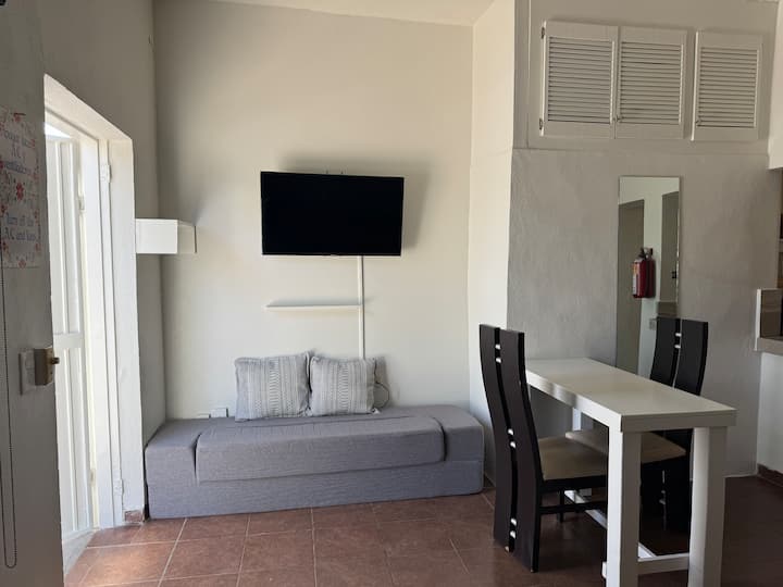 La Paz, A 2 Cuadras Del Malecón Con Alberca - La Paz