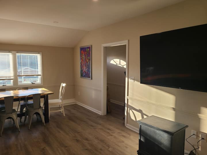 Downtown Marblehead 2brm/1.5bath W/ Deck - Marblehead, MA