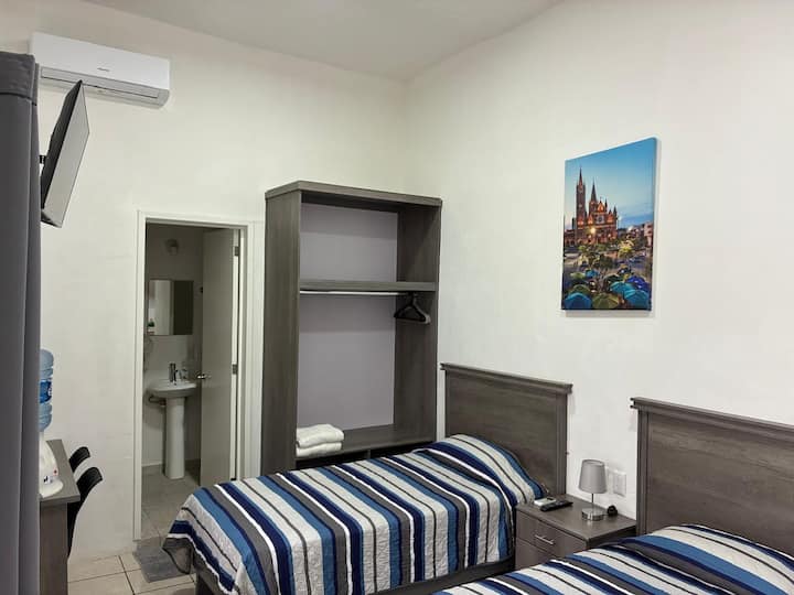 Functional 2-bed Studio Near Subway & Dowtown - Guadalajara