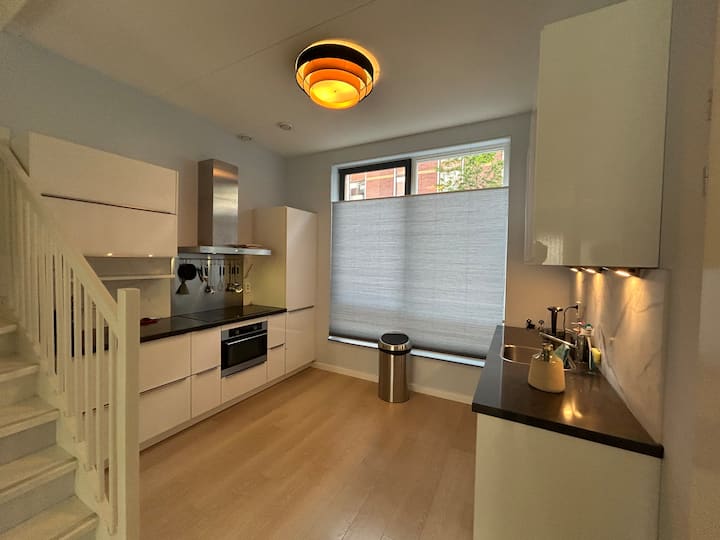 Large Modern Privat Bedroom - Rotterdam