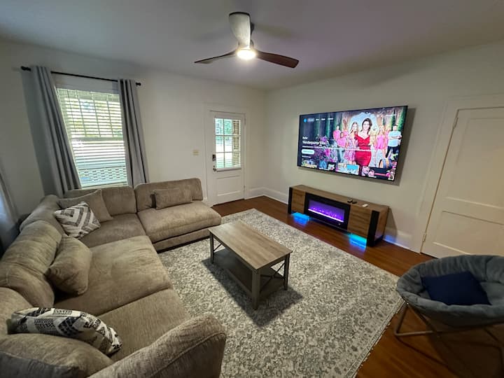 The Queen’s Retreat - Charlotte, NC