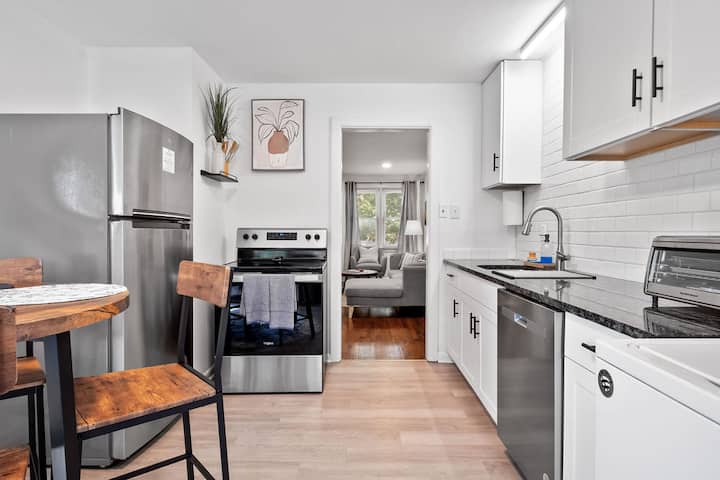 Charming Northside Retreat - Richmond, VA